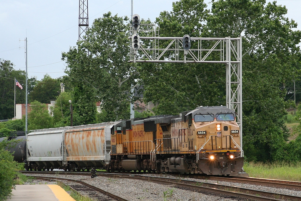 UP NB freight on track #1 with no signal lit